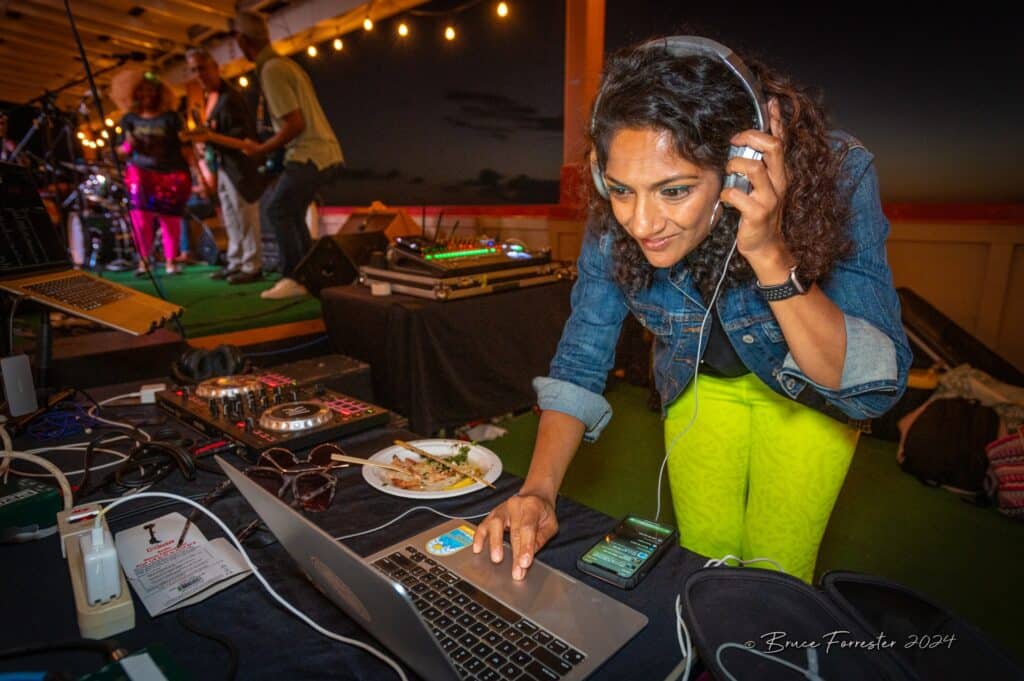 KMNO Mana'o Radio 91.7FM | Wailuku, HI | Maui Independent Radio